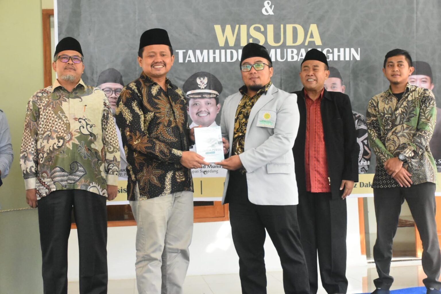 PD Persis Sumedang Wisuda 36 Kader Mubalig - zonapers.com