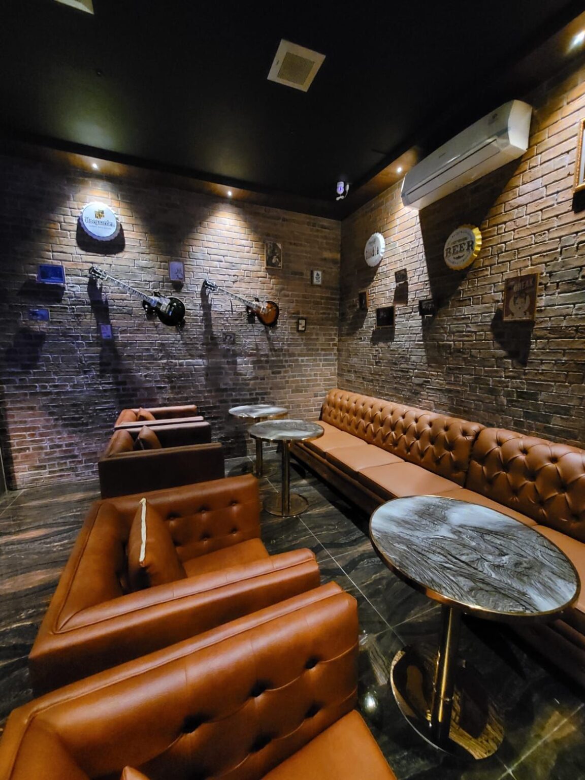 SAM RESTO AND BAR, Cafe Bernuansa Vintage And Modern Layak Dikunjungi ...