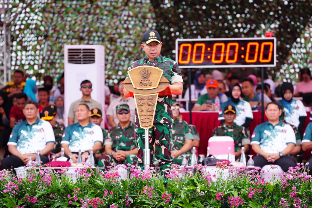 Panglima TNI Resmi Buka Kompetisi Military Drum Corps 2024: Perpaduan ...
